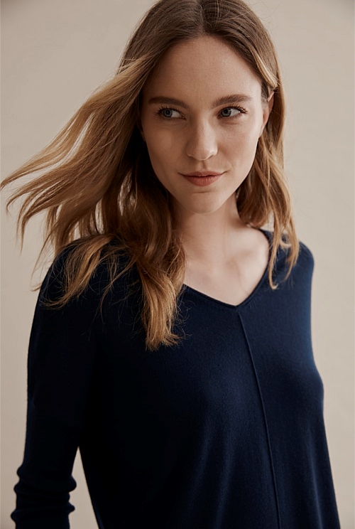 Navy Traceable Wool V-Neck Knit - Knitwear | Country Road