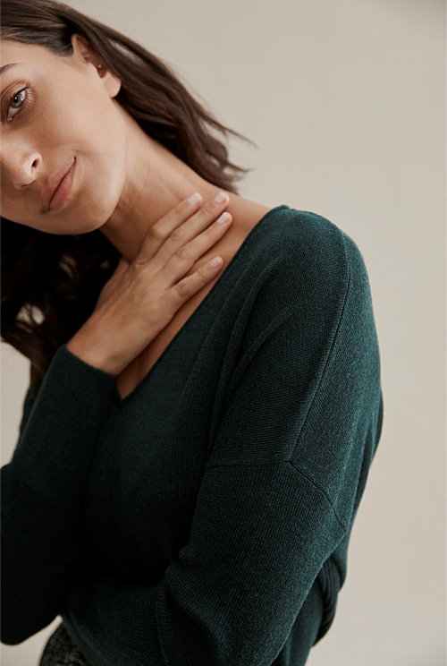 Emerald Traceable Wool V-Neck Knit - Knitwear | Country Road